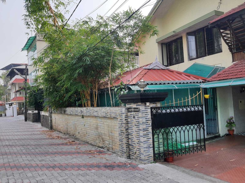 OMG SOVEREIGN VILLAS - STANDARD VILLAS FOR SALE AT KARAYAMPARAMBU ...